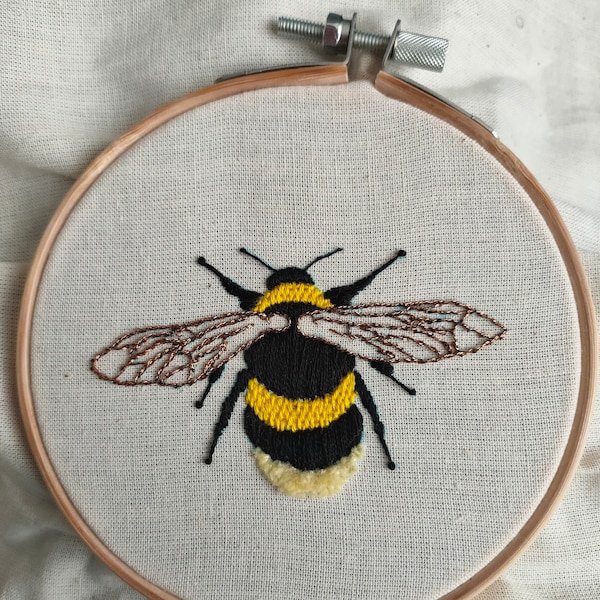 Bee Embroidery Kit - Etsy