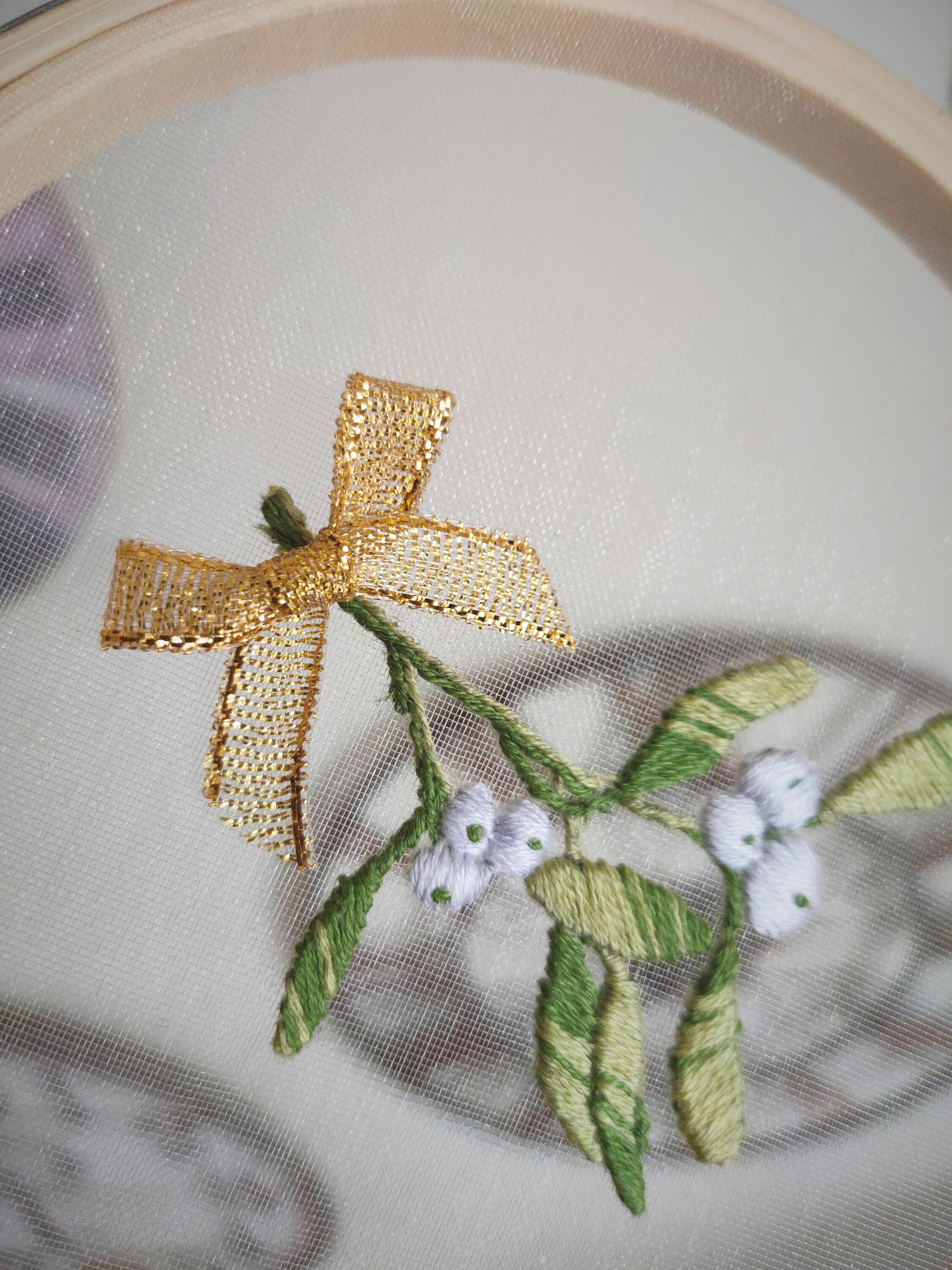 Mistletoe Embroidery Kit - Etsy UK