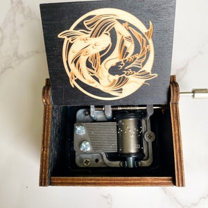 Avatar Music Box: the Avatar's Love Theme, Custom Engraved Birchwood - Etsy