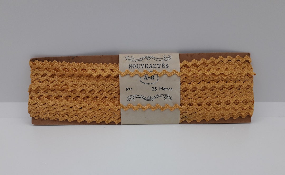 Old Lace Stripe Croquet Zig-zag Serpentine Ribbon Made in - Etsy UK