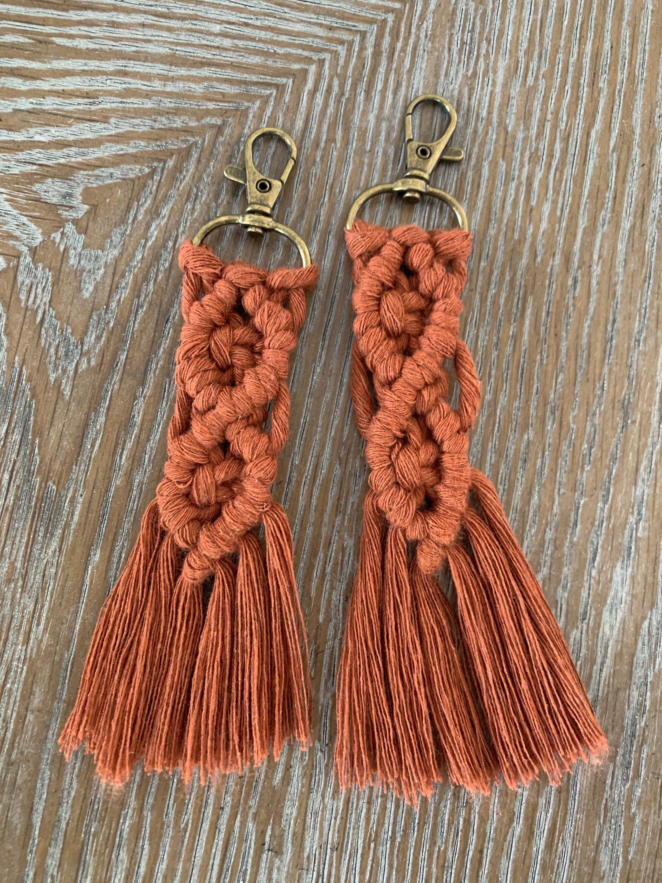 Macramé Keychains // Small //Mini Macrame Keychains - Etsy.de