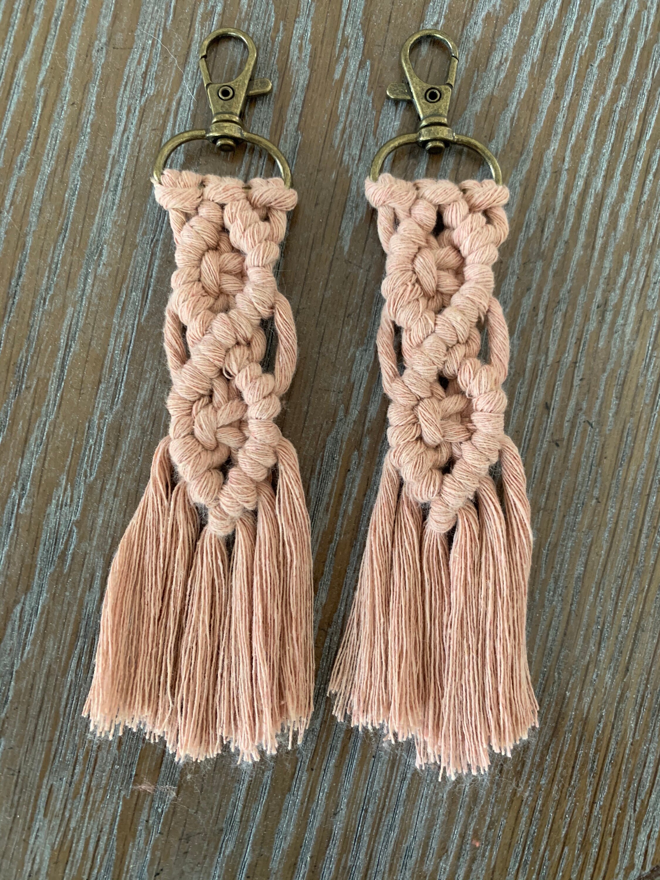 Macramé Keychains // Small //Mini Macrame Keychains - Etsy.de
