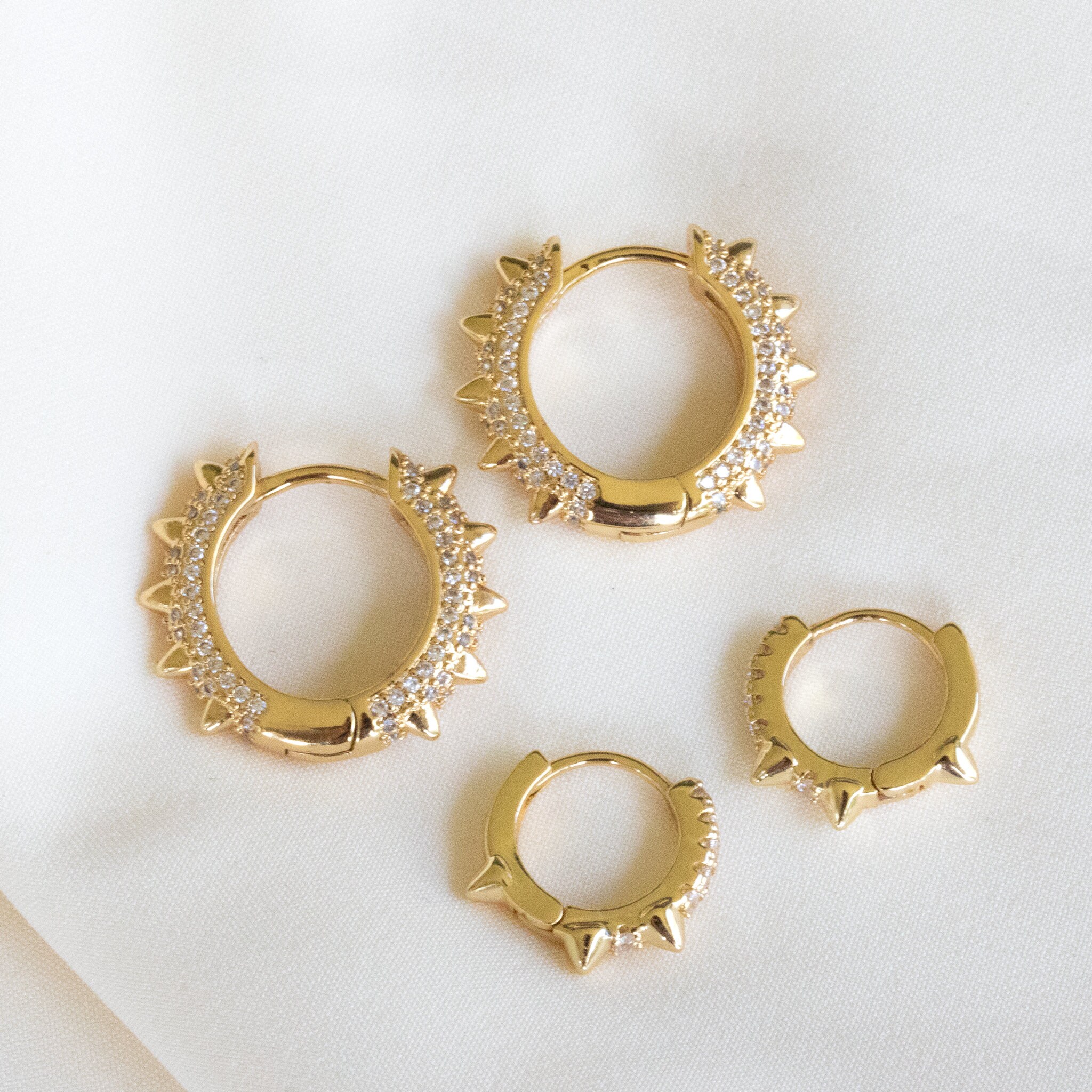 Gold Small Hoop Earring / Tiny Gold Hoop / Small Huggie Hoops | Etsy