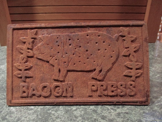 Vintage 1978 Bacon Press Pig & Flowers / Rusted Cast Iron - Etsy