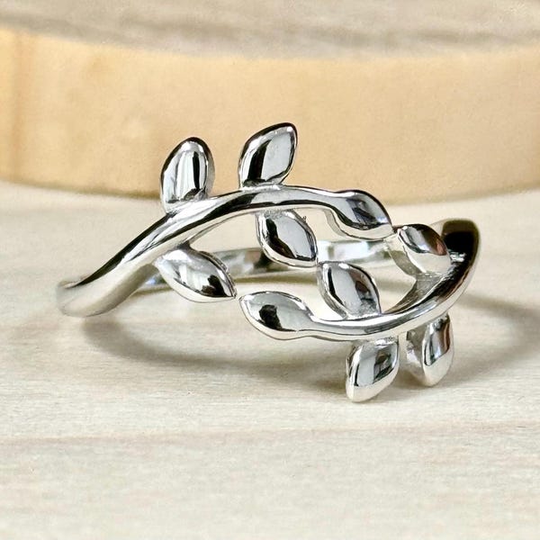 Vine Leaf Ring - Etsy