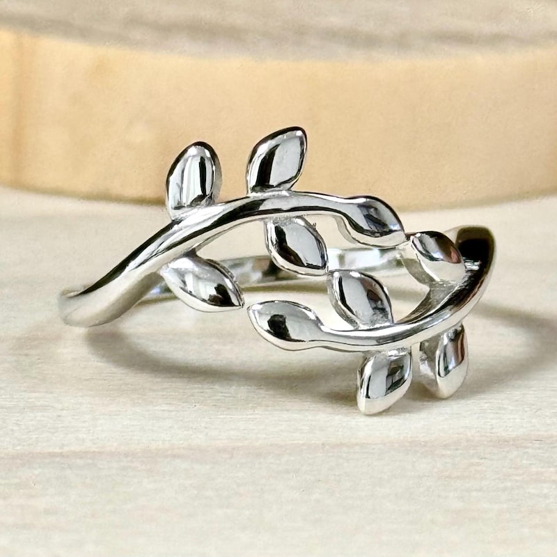 Vine Leaf Ring - Etsy