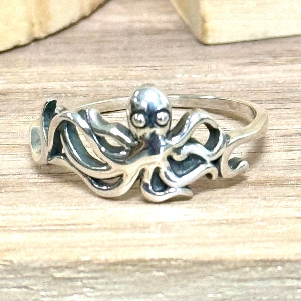 Sea Life Ring - Etsy