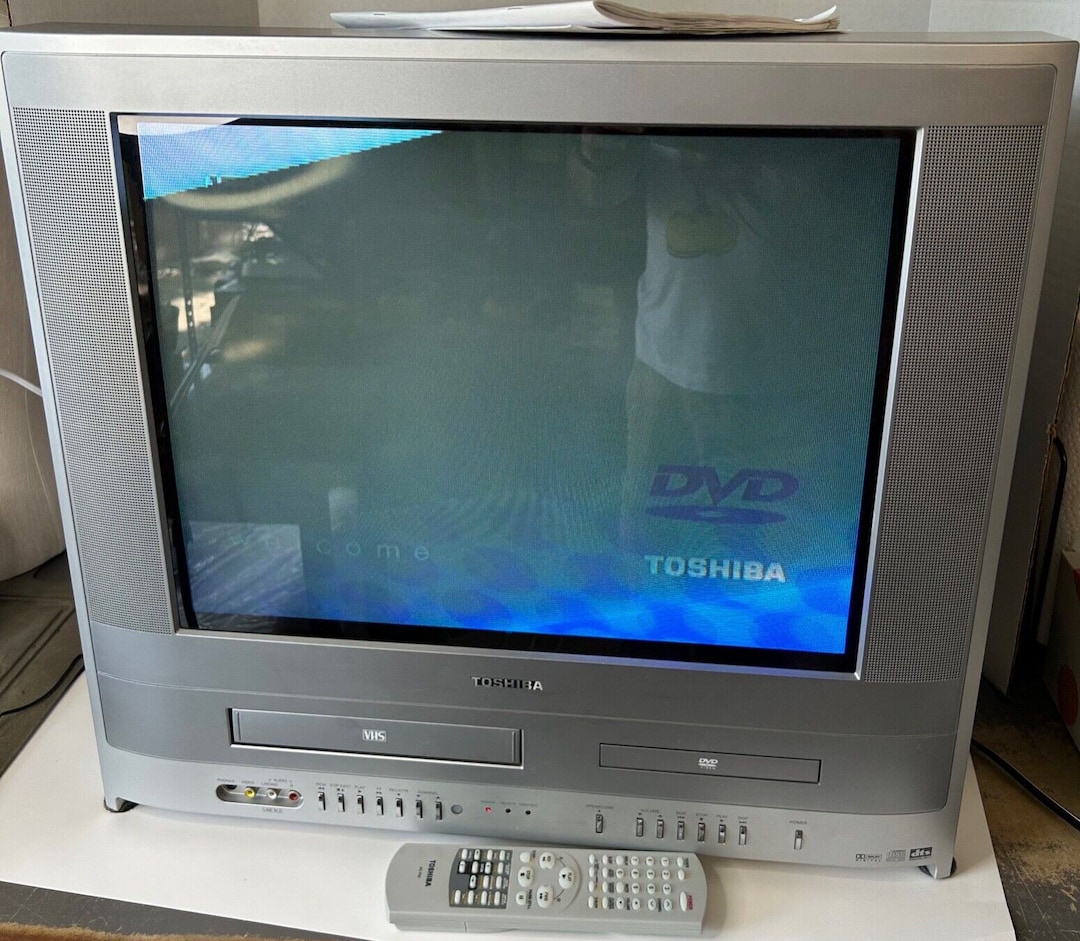 Toshiba Mw20fp1 20 Crt Tv Vcr Vhs/dvd Player Combo & Remote - Etsy