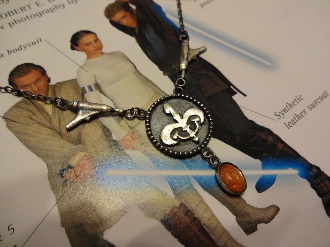 Padme Amidala Star Wars Battle Arena ELG-3A Blaster Pistal Necklace ...