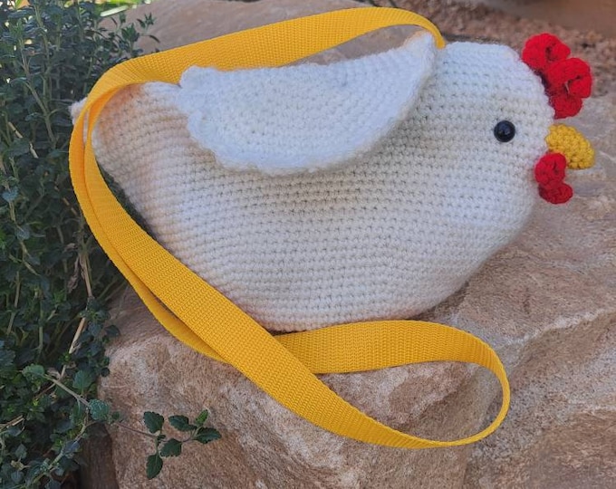 Crochet Chicken Bag With Button Closure and Strap // Handmade Bird ...