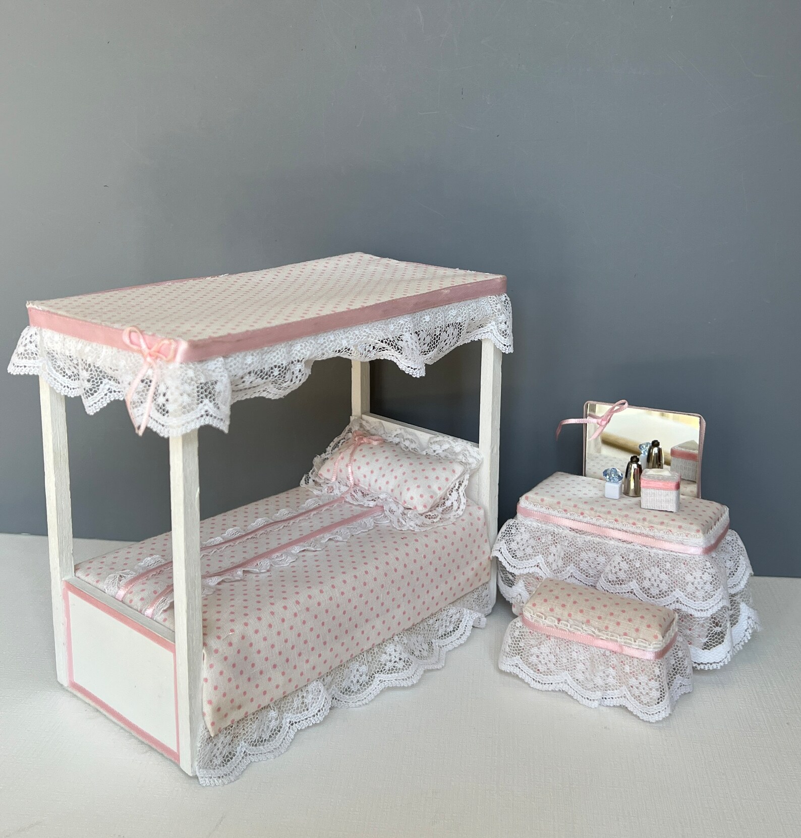 1:12 Vintage Artisan Pitty Pat Dollhouse Bedroom Furnituresetcanopy ...