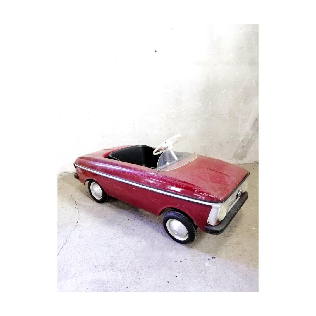 Large Soviet Metal Rusty Pedal Car Moskvich Azak 1980' - Etsy