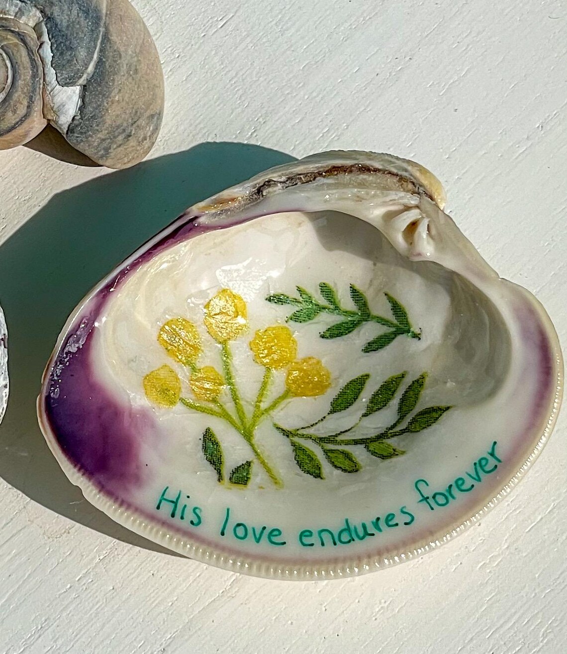 Decoupage Shell, Hand Painted Shell, Faith, Scripture, Psalm 136 - Etsy