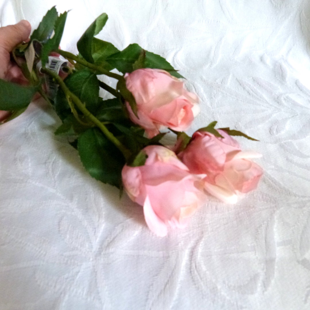 Set of 3 Blush Pink Roses With Green Leaf Accent Partially Open Pink ...