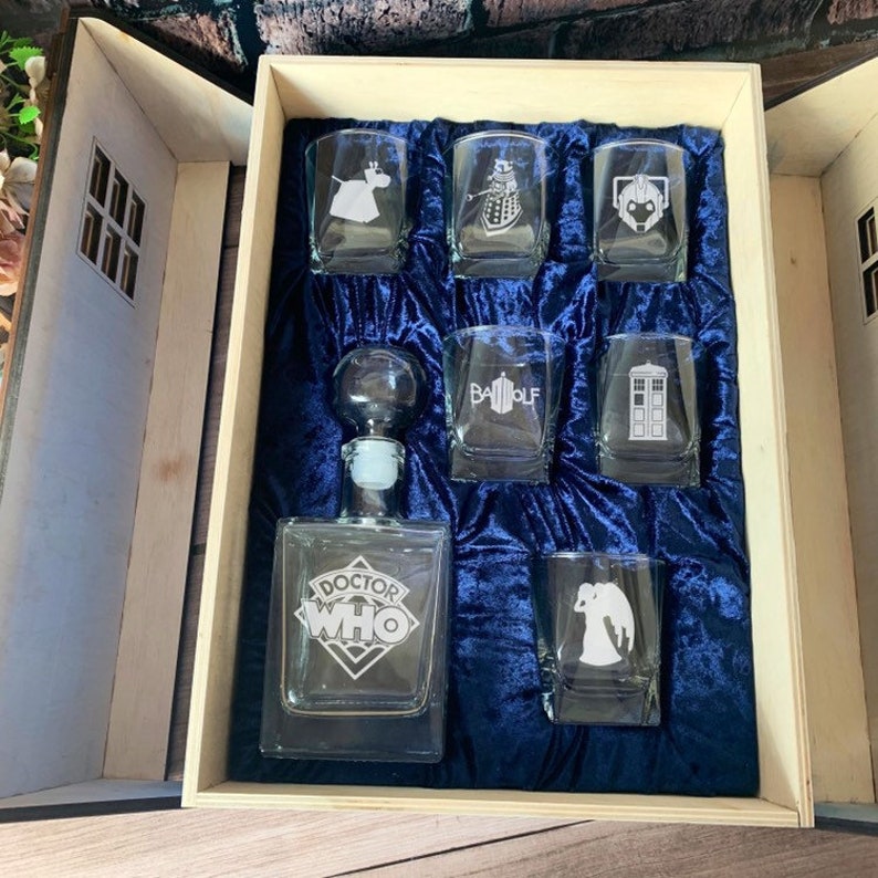 Tardis whiskey set birthday giftDoctor Who gift for | Etsy