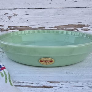 Jadeite Fire King 2000 Pie Plate - Vintage Anchor Hocking JADE-ITE Pie ...
