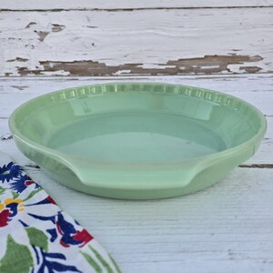 Jadeite Fire King 2000 Pie Plate - Vintage Anchor Hocking JADE-ITE Pie ...