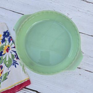 Jadeite Fire King 2000 Pie Plate - Vintage Anchor Hocking JADE-ITE Pie ...