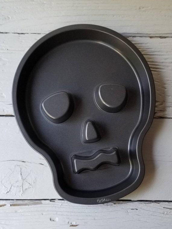 Wilton Skull Cake Pan