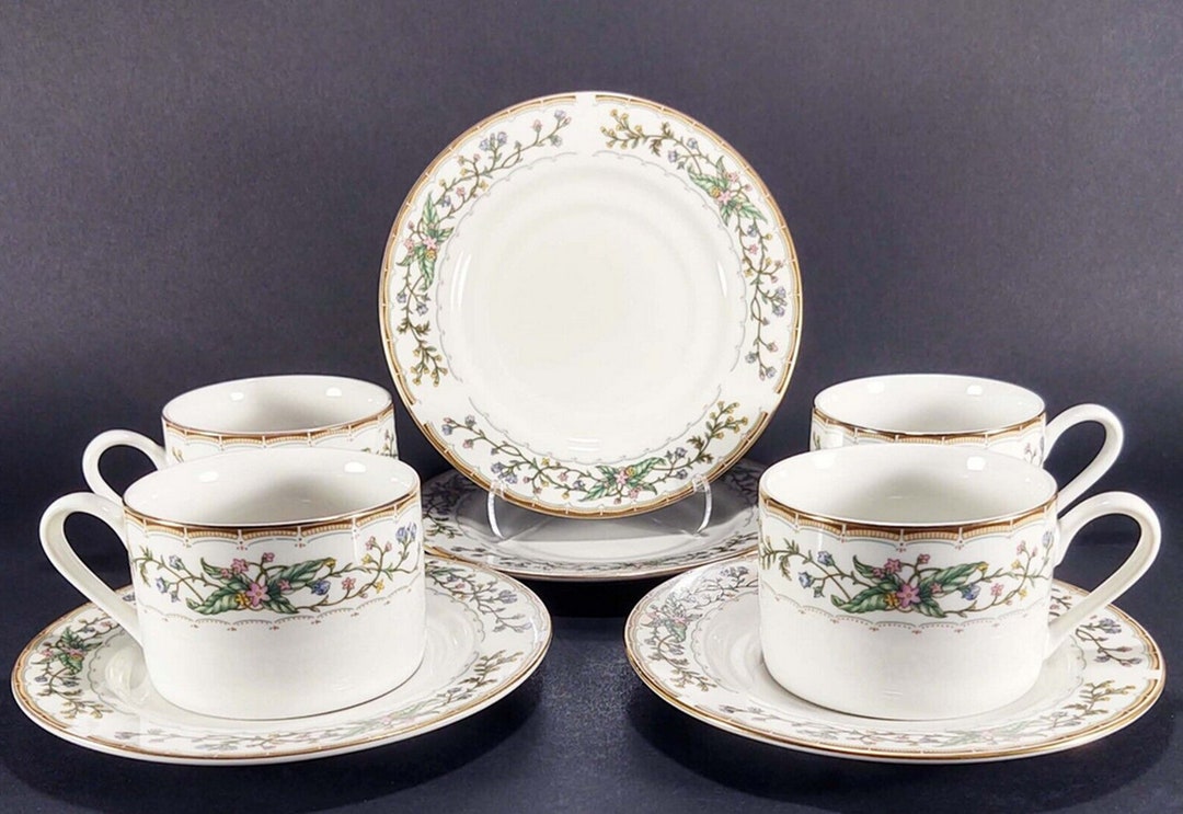 Farberware Wellesley Fine China Floral Rim 4 Coffee Cups & Saucers ...