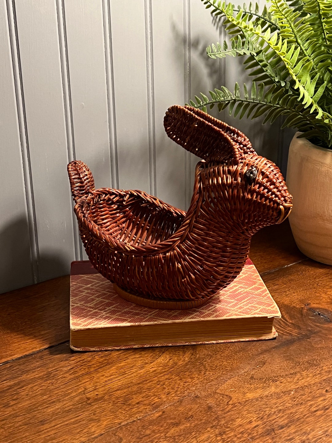 Vintage Woven Wicker Bunny Rabbit Storage Basket/indoor Planter ~ Cute ...