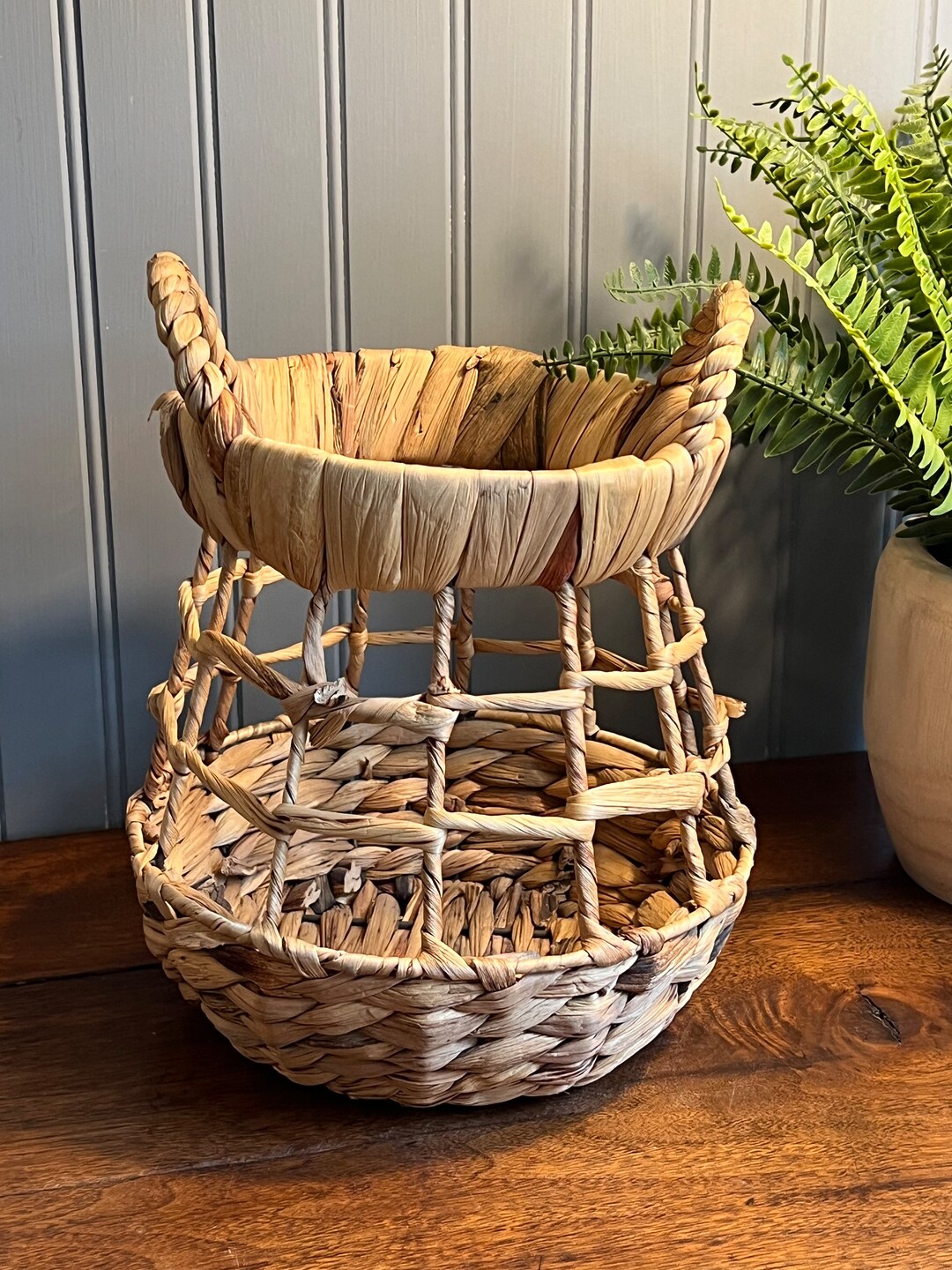 Natural Handwoven Straw Basket Flower Vase ~ Natural Woven Straw Basket ...