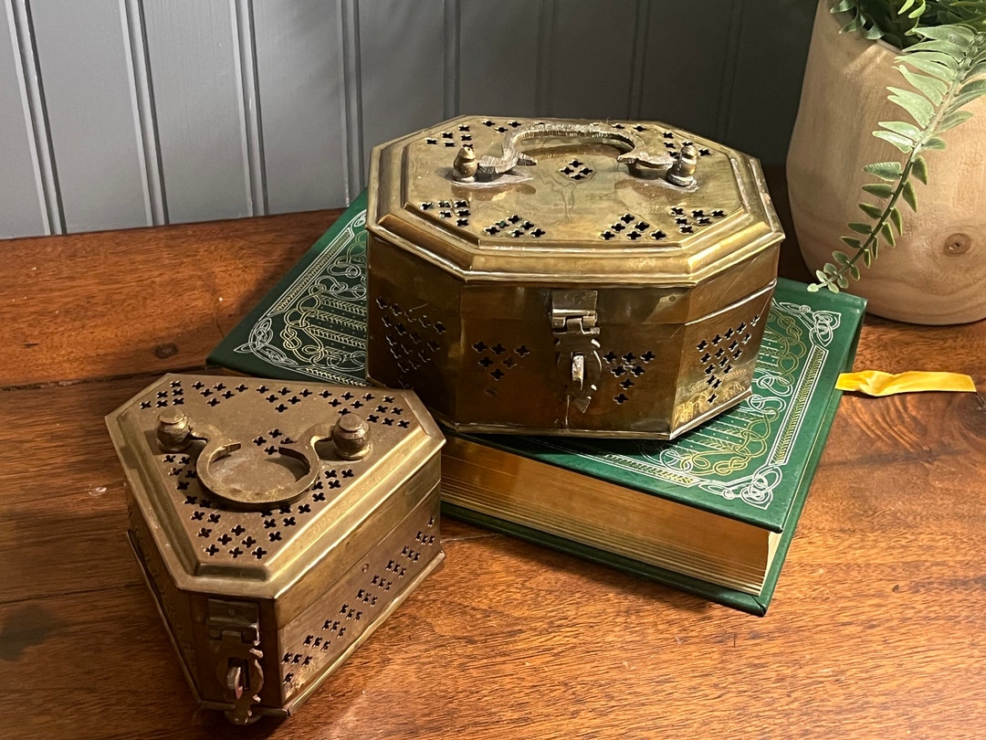 Set of 2/vintage Different Sized Solid Brass Hinged Lucky Cricket Boxes ...