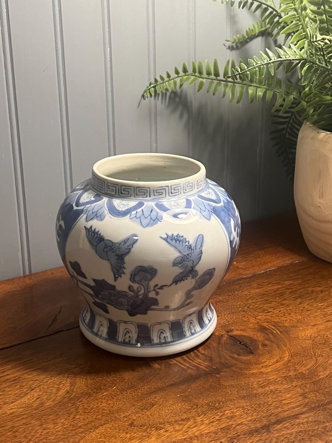 Beautiful 5.75" Tall Hand-painted Blue & White Porcelain Chinoiserie ...