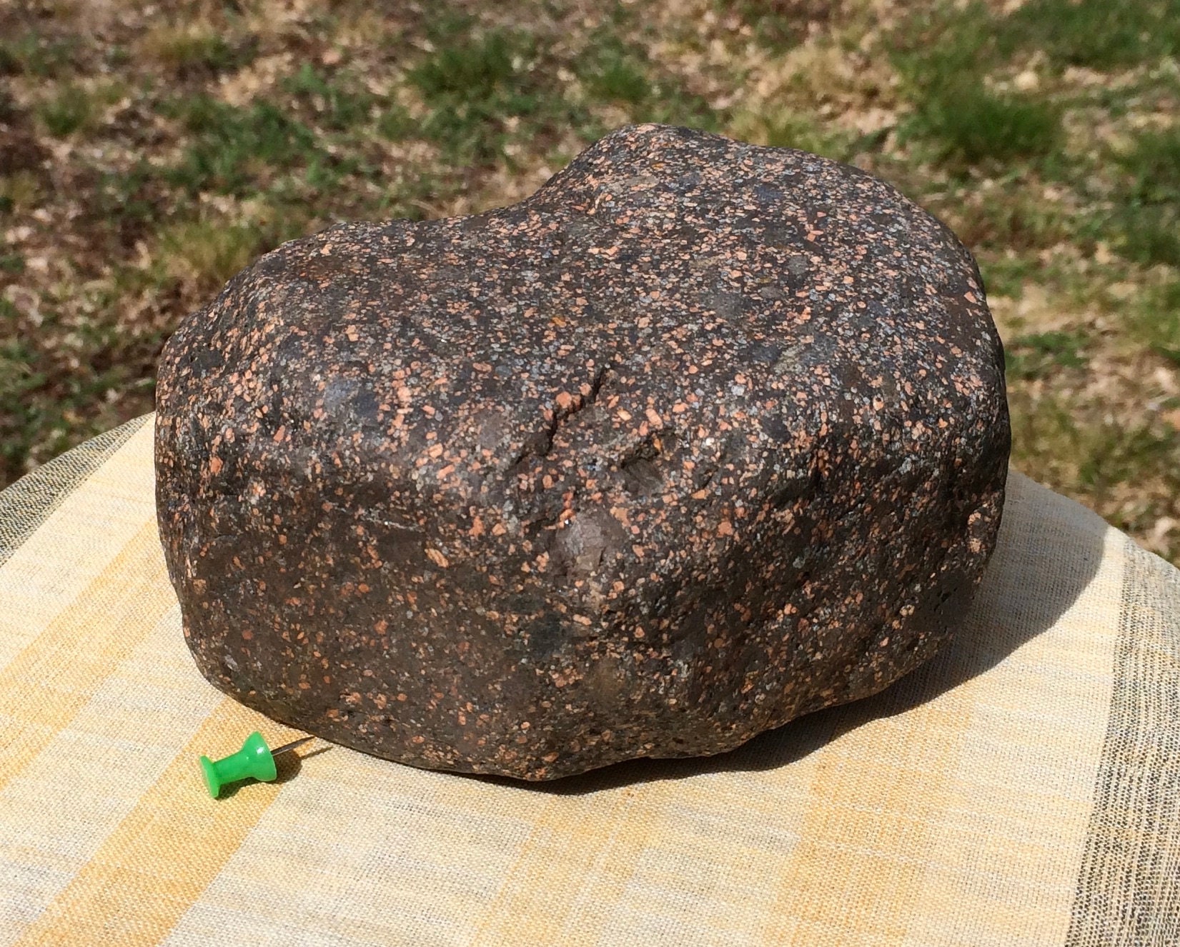 Meteorite 2,747 Gram Lunar Meteorite, Basalt With Feldspathic Breccia ...