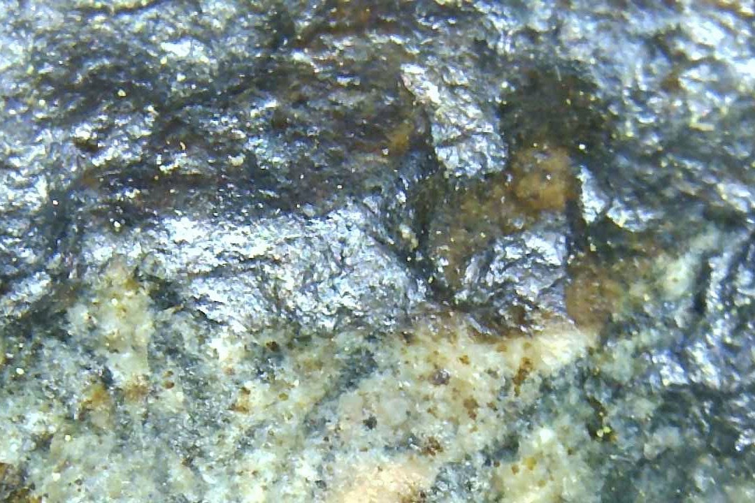 Meteorite 2,664 Gram Lunar Meteorite, Basalt With Feldspathic Breccia ...