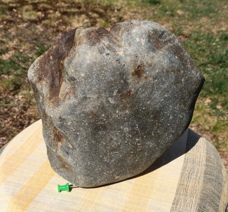 Meteorite 5,611 Gram Lunar Meteorite, Basalt With Feldspathic Breccia ...