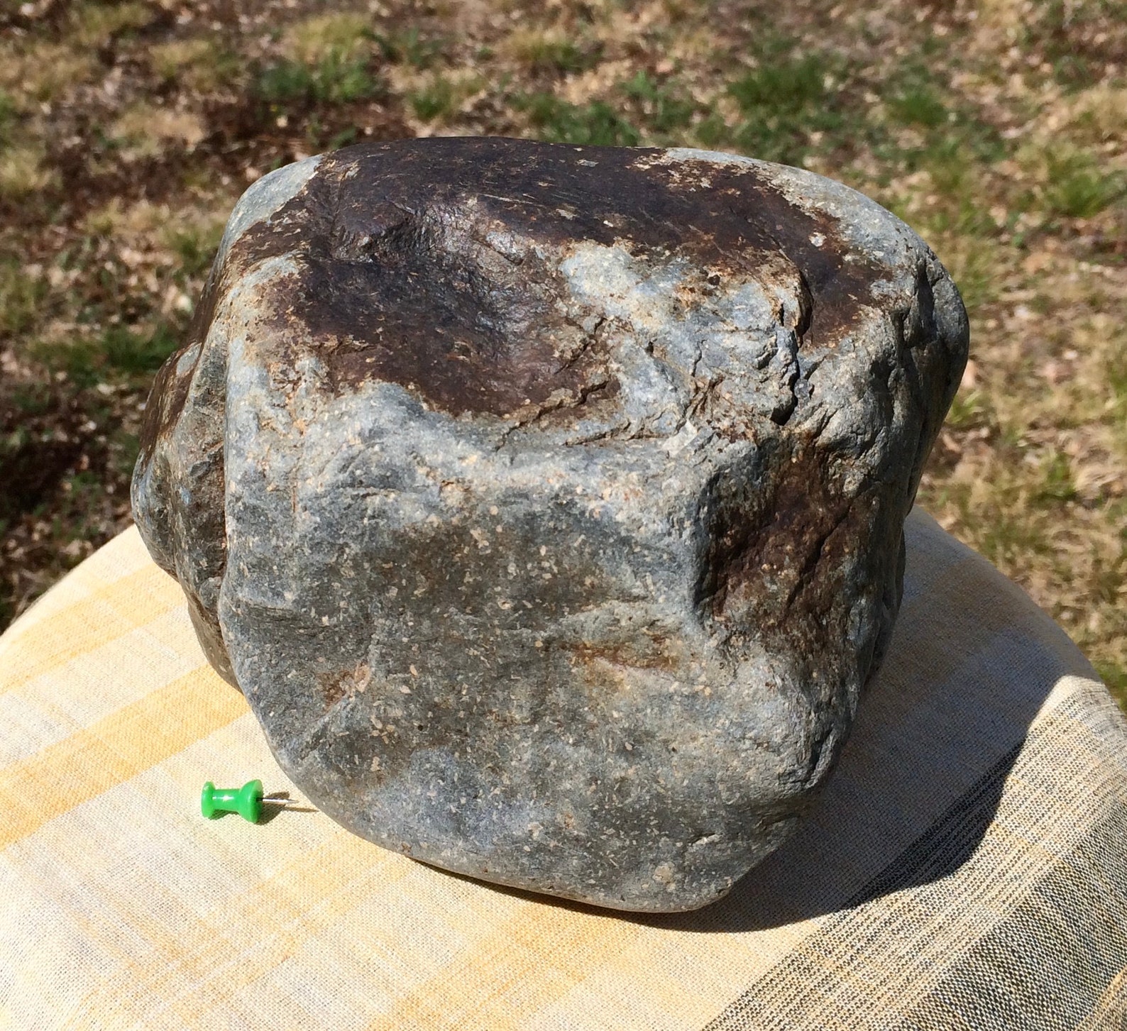 Meteorite 5,611 Gram Lunar Meteorite, Basalt With Feldspathic Breccia ...