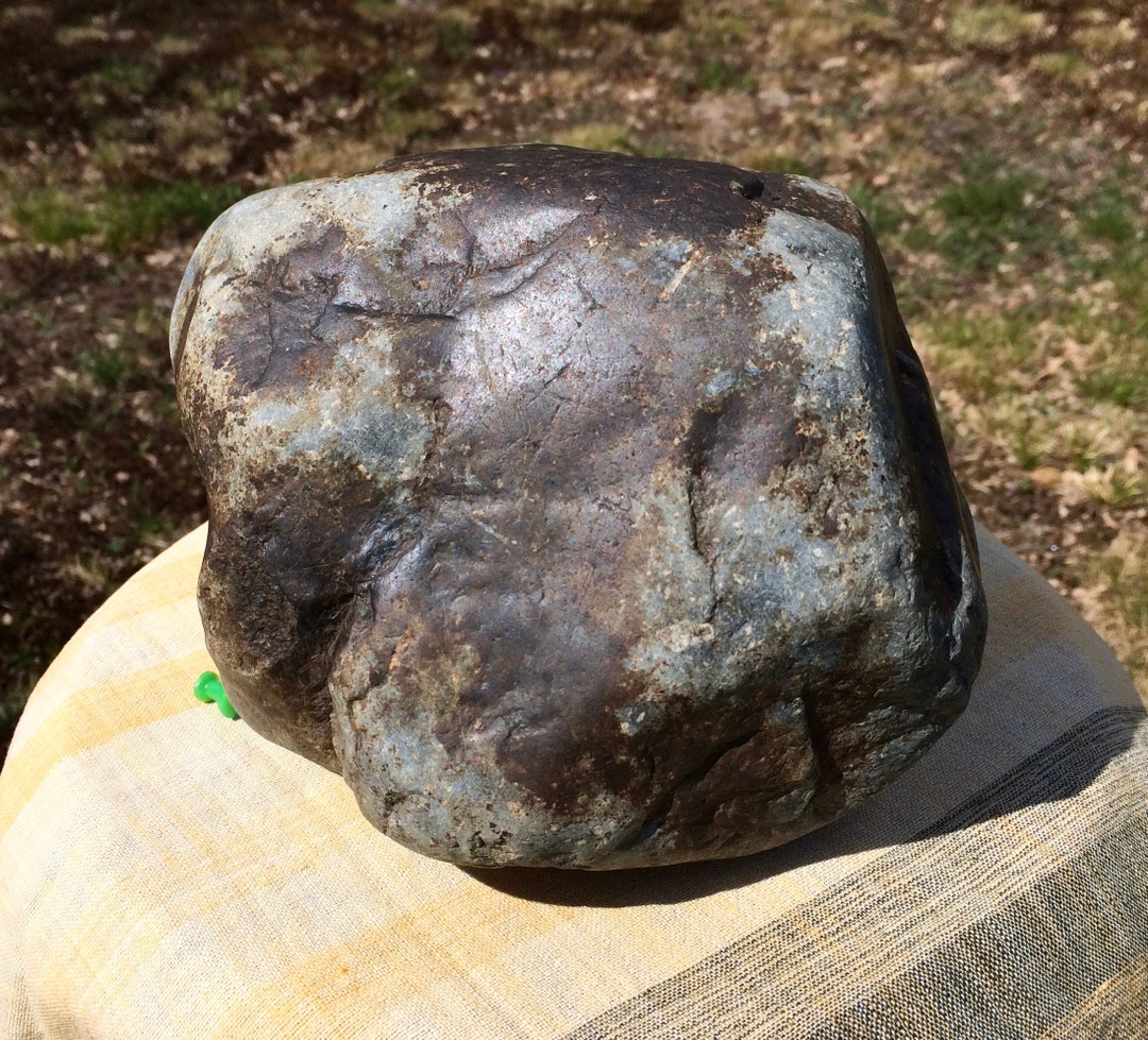 Meteorite 5,611 Gram Lunar Meteorite, Basalt With Feldspathic Breccia ...