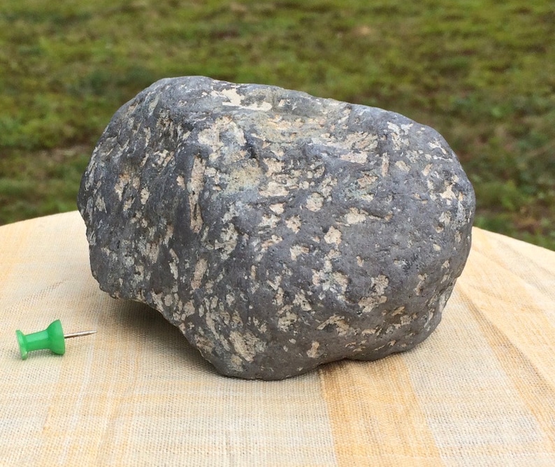 Meteorite 946 Gram Lunar Meteorite Lunar Basalt With Feldspathic ...