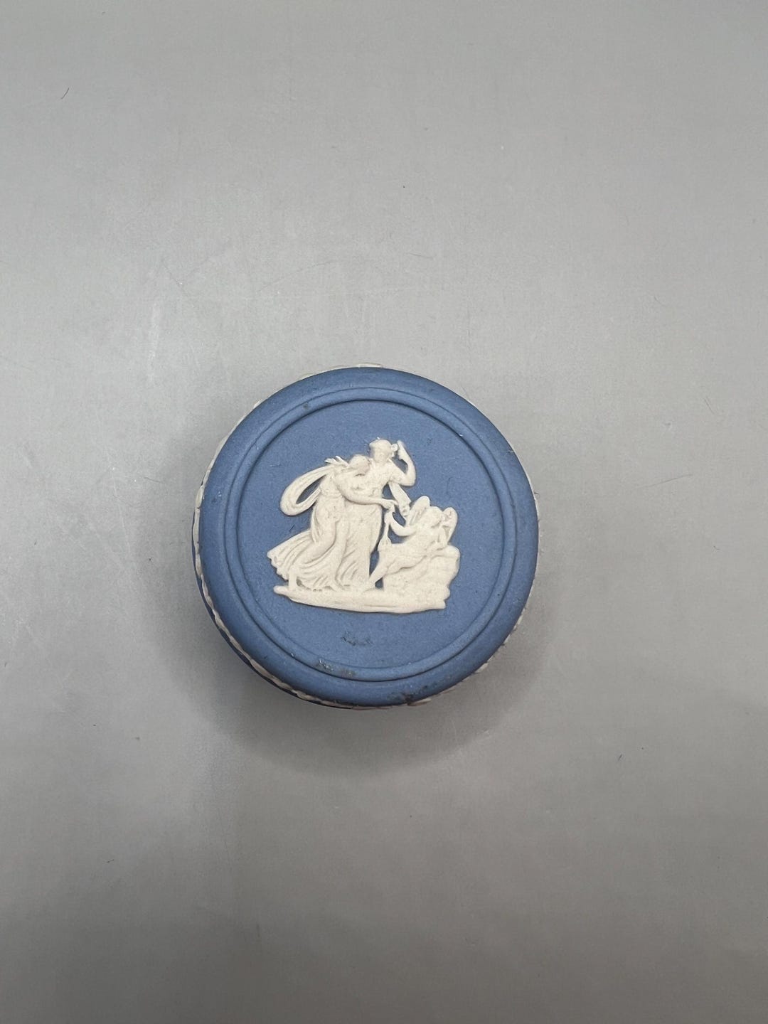Wedgwood Jasperware Round Trinket Box - Small Round Trinket Box ...