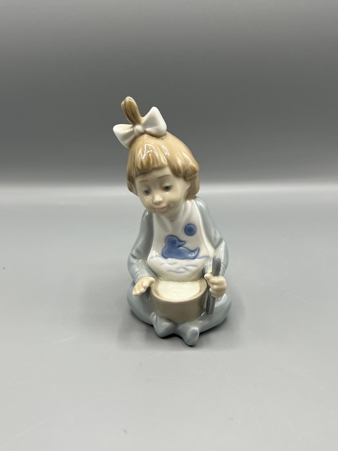 Vintage Lladro Porcelain Figurine: 'soup Time' Girl With Bowl - Etsy