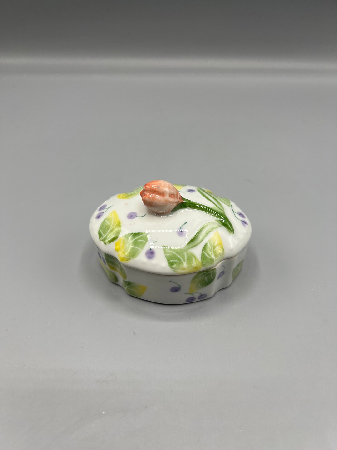 Andrea by Sadek White Porcelain Trinket Dish With Pink Tulip - Etsy