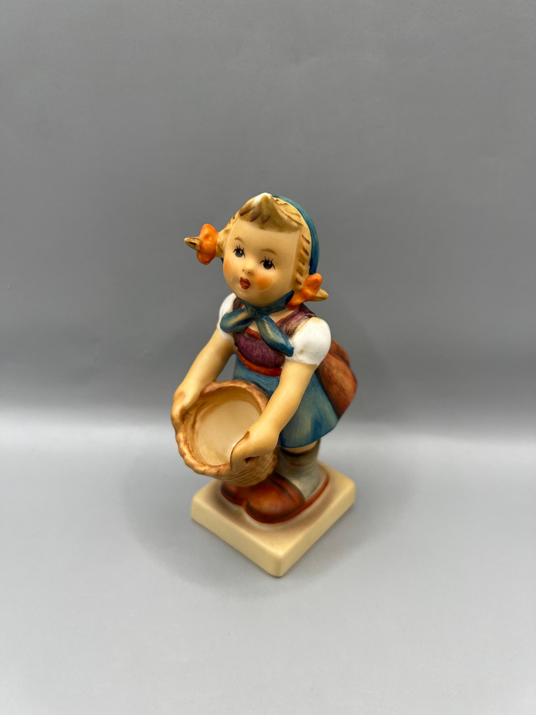 Vintage Goebel Hummel TMK-3 little Helper 73 - Etsy