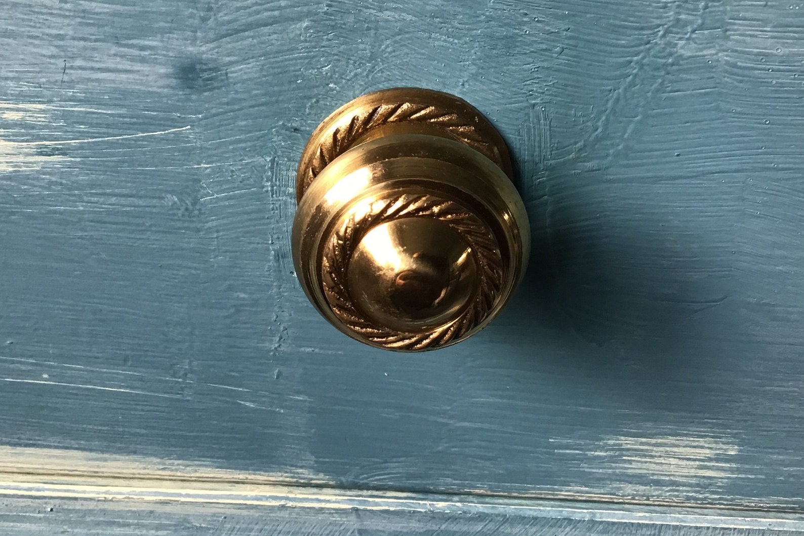 Vintage Set of 5 Cabinet/draw Knobs Antique Gold Colour Draw - Etsy UK