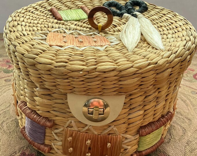 Vintage Rafia Sewing Basket, 1970s Phillipines Bags by Patricia, Retro ...
