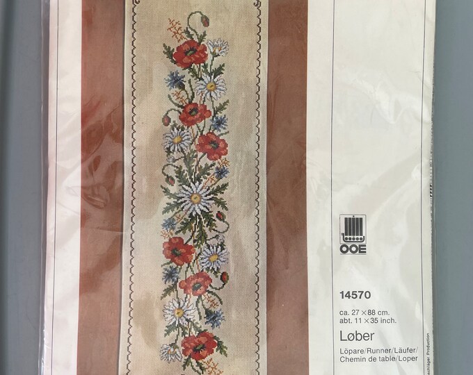 Denmark Danish Design Table Runner Kit New Sealed 35 X 11 Inches or ...
