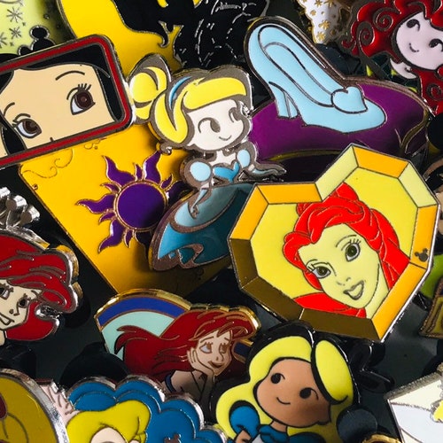 Disney Fantasy Pin Belle Reading to Ariel - Etsy