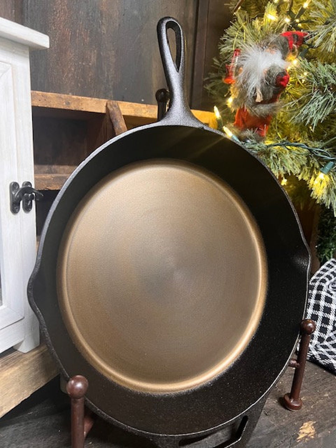 13.25" CNC Machined Floor Smooth Cast Iron Skillet - Etsy