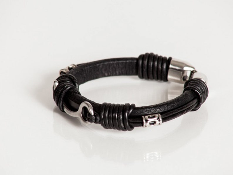 BLACK LEATHER SKYDIVING Bracelet - Etsy Denmark