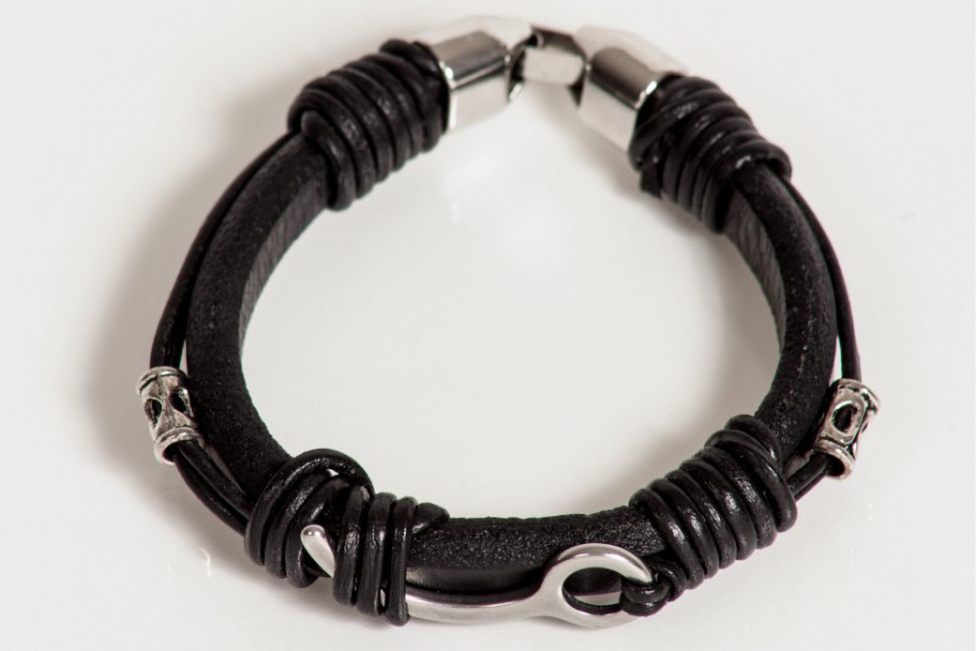 BLACK LEATHER SKYDIVING Bracelet - Etsy Denmark