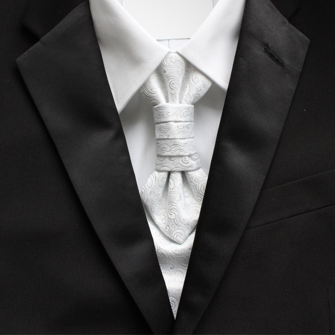 Eva White Paisley Pre-tied Ruche Cravat Necktie & Pocket Square Set ...