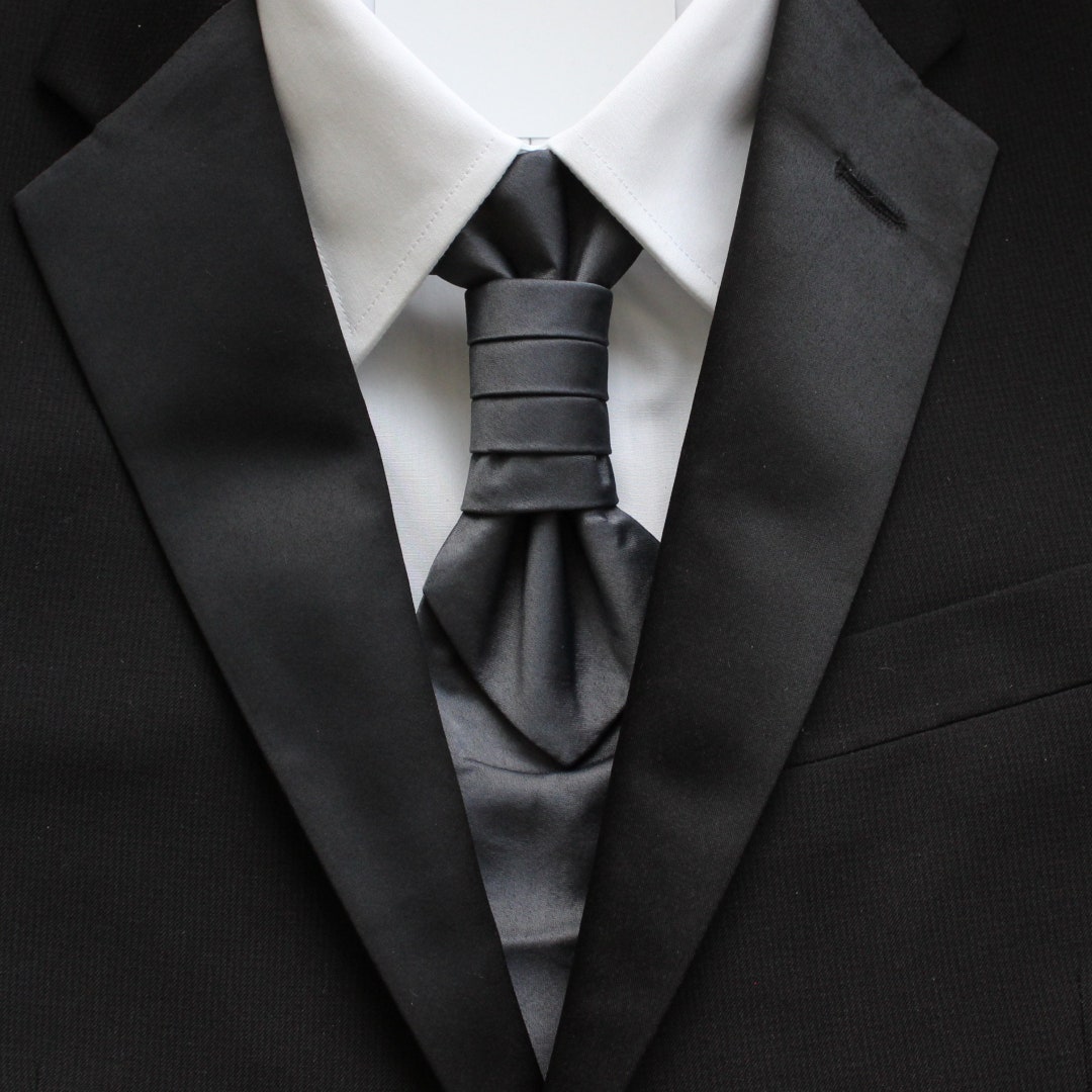 Piper Platinum Gray Solid Pre-tied Ruche Cravat Necktie & Pocket Square ...