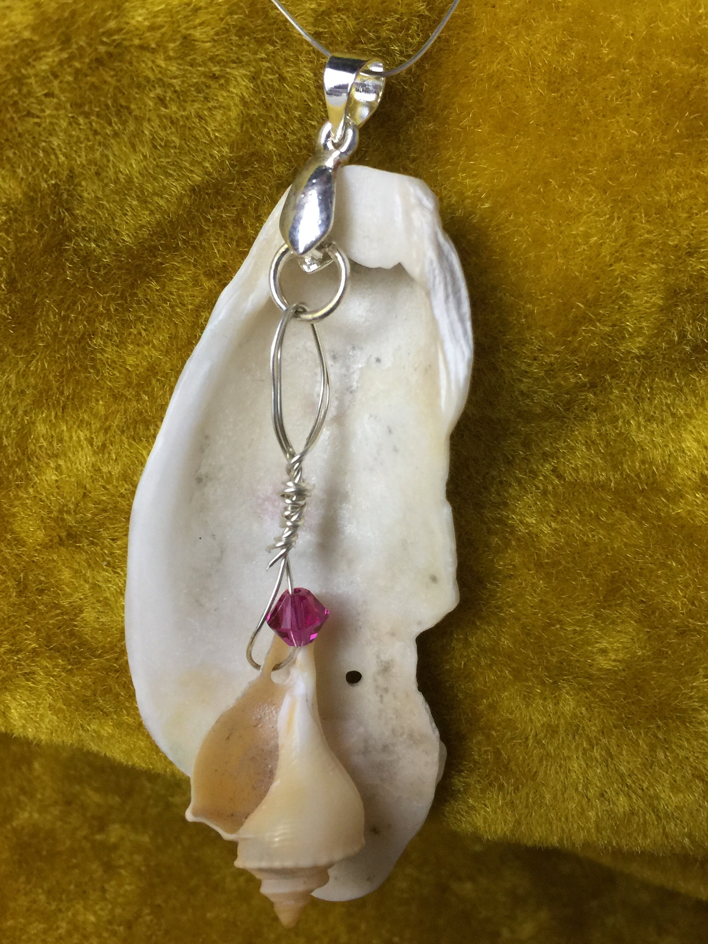 Muscle Shell With Tiny Shell Dangle and Fushia Swavorski Crystal ...