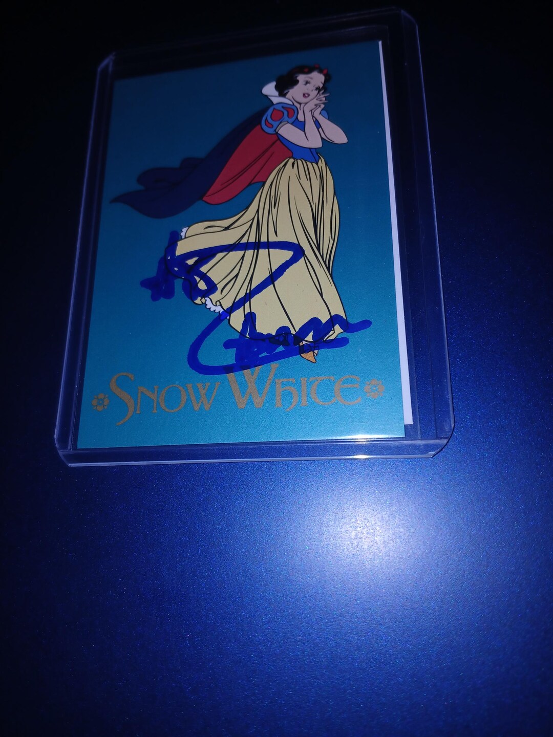 Avril Lavigne Autographed Snow White Card With Coa - Etsy