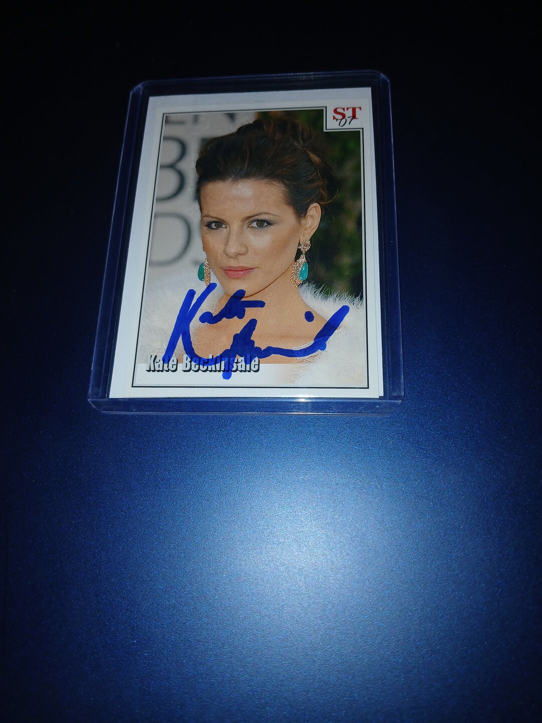 Kate Beckinsale Autographed Card With COA - Etsy